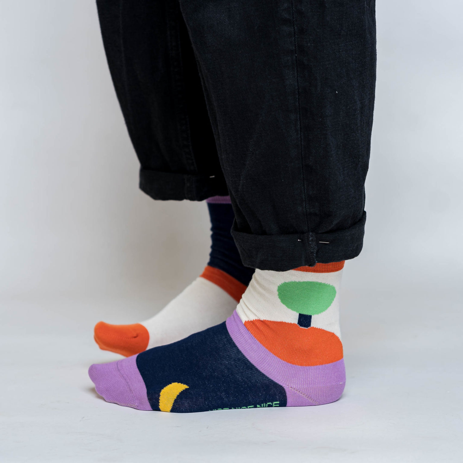 nice socks ARTIST edition - Ulrike Lea Moormann lila - nicenicenice nice socks ARTIST edition - Ulrike Lea Moormann lila - nicenicenice