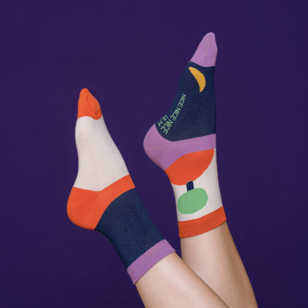 nice socks ARTIST edition - Ulrike Lea Moormann lila - nicenicenice nice socks ARTIST edition - Ulrike Lea Moormann lila - nicenicenice